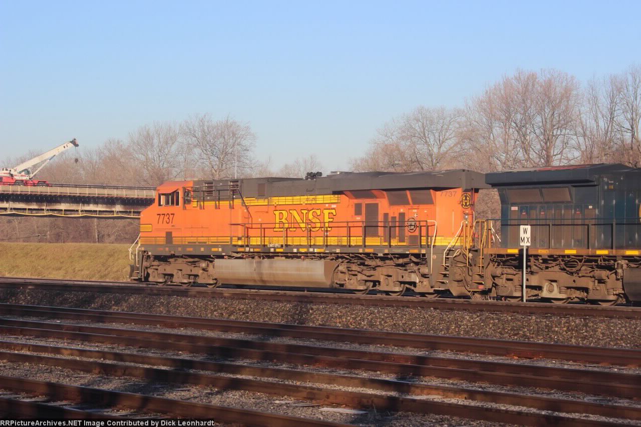 BNSF 7737